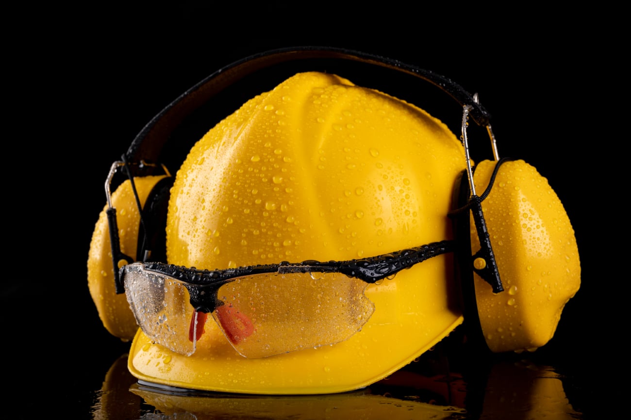 4 Hard Hat Maintenance Tips That Could Save Your Life | Provincial Safety
